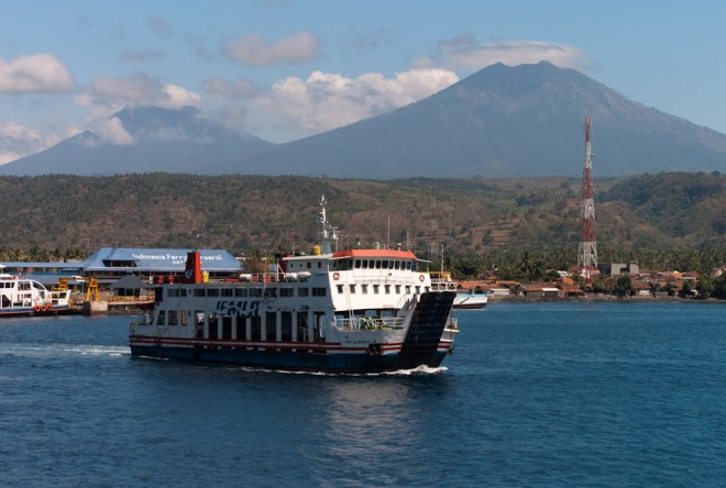 Veerboot Java-Bali en aansluitende bussen/treinen | In de Archipel